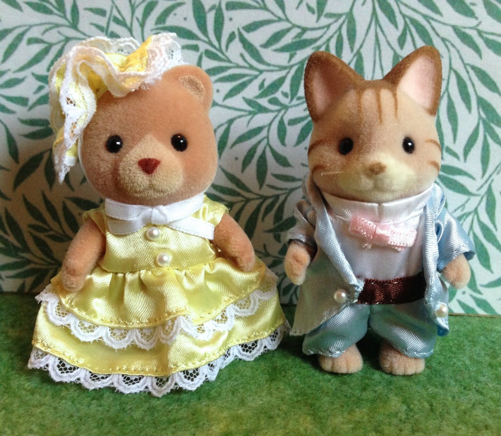 JP Sylvanian Families – New Year 2002/2003 Costume Set – Petite Bear ...