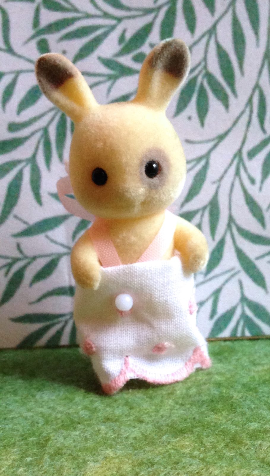Sylvanian Families – Corntop / Hoppinset Spotted Rabbit Baby Girl ...