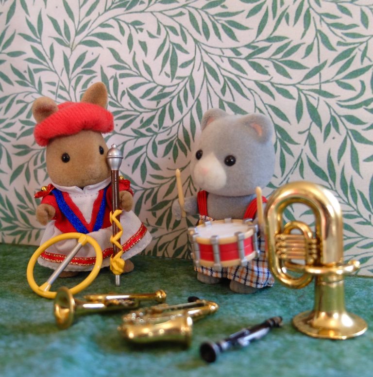 Sylvanian Families Musical Instruments including Dappledown Rabbit ...